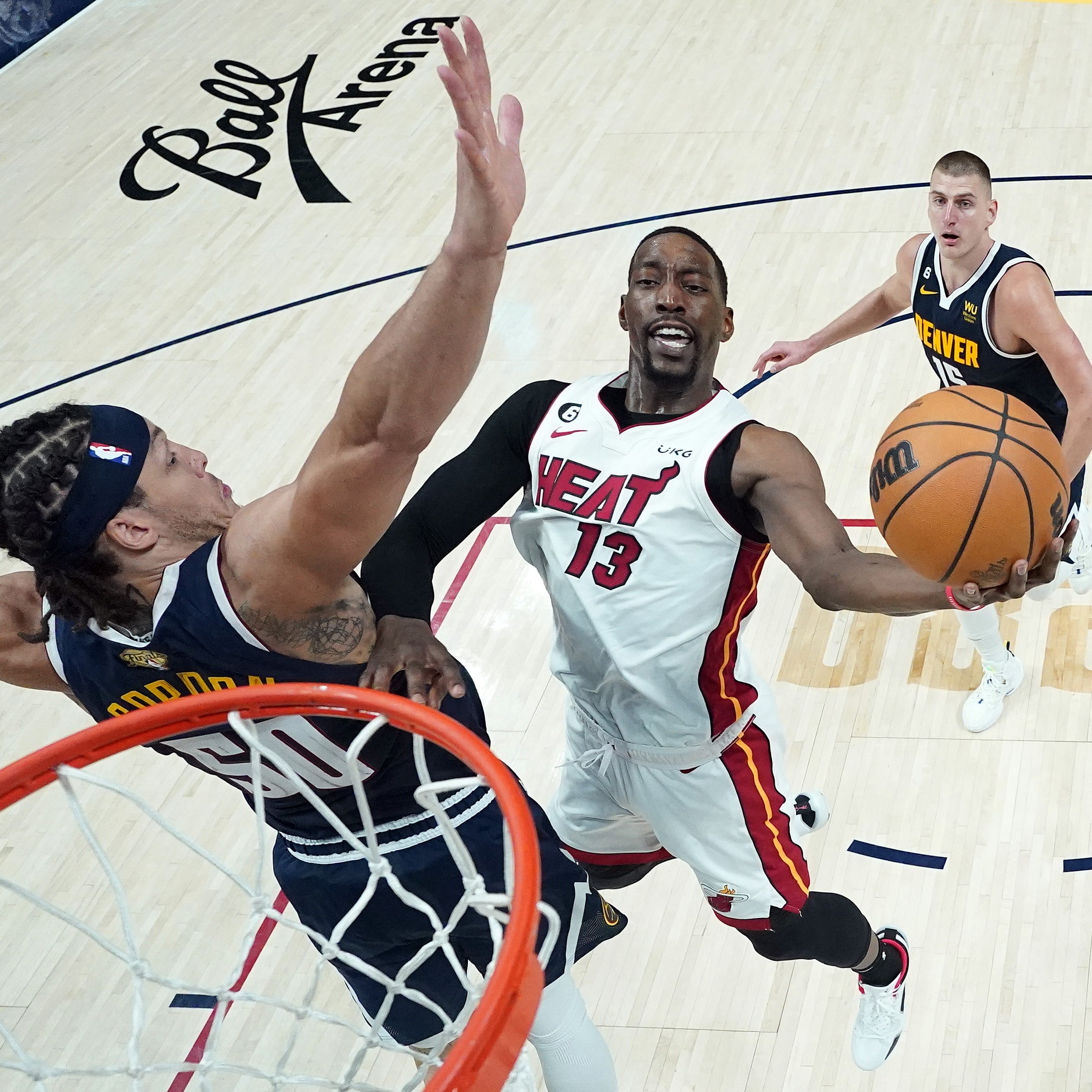 Miami sorprende a Denver y empata las Finales de la NBA - La Noticia SV
