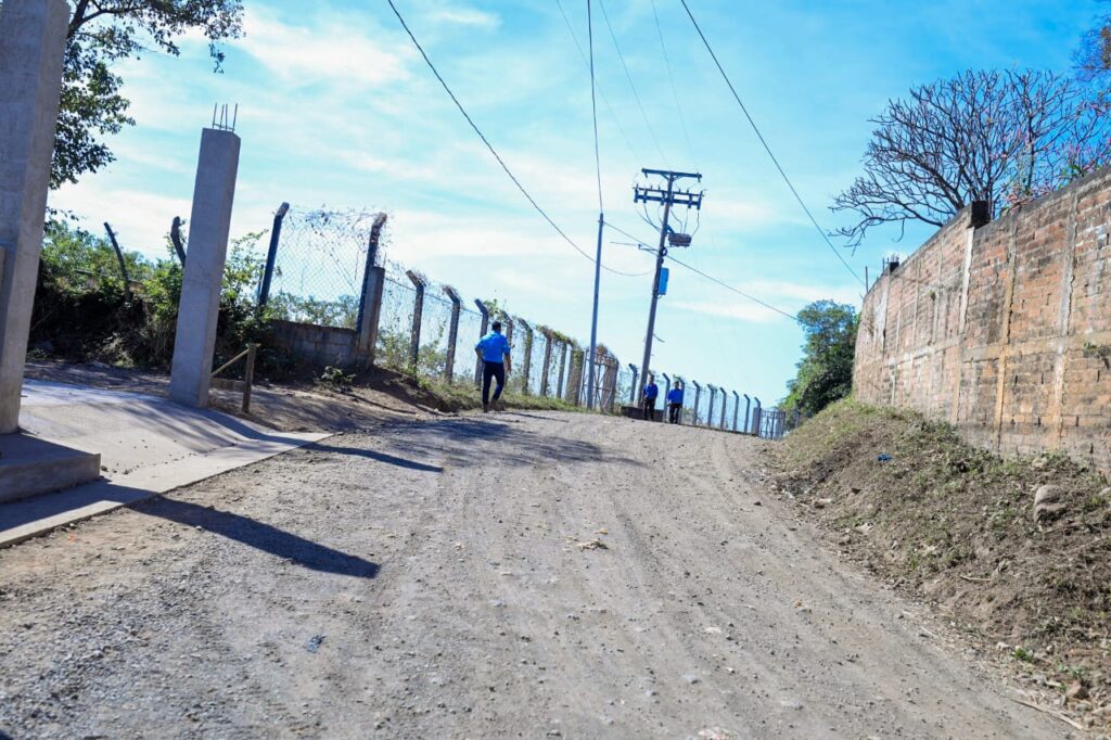 Inicia proyecto para el mejoramiento de 4.16 km de la calle de San ...