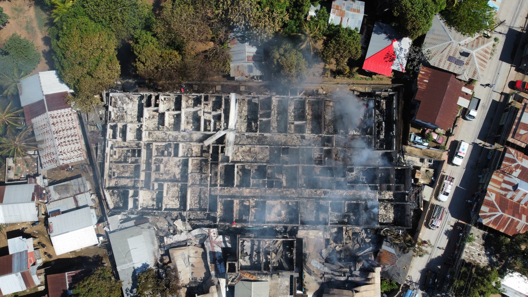 Incendio consumió Hospital de Roatán en Honduras - Noticias de hoy en El Salvador