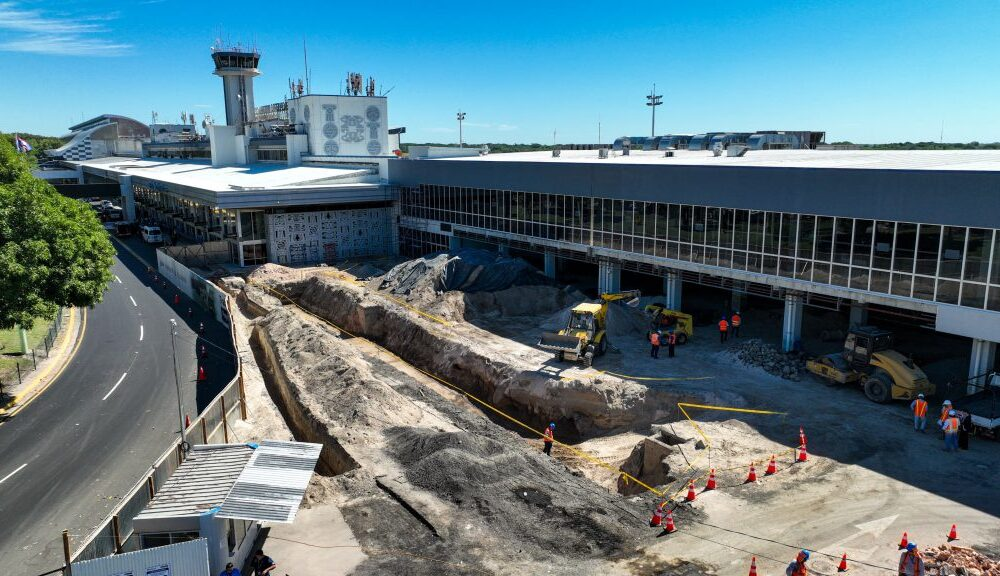Ampliación del área de "check in" del Aeropuerto Internacional de El Salvador lleva 47% de ...