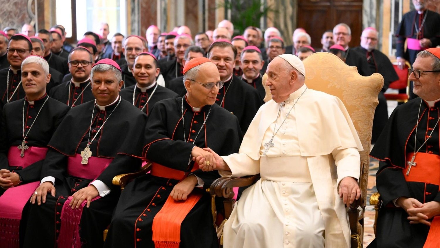 En el Vaticano se desarrolla un curso para obispos recién ordenados ...