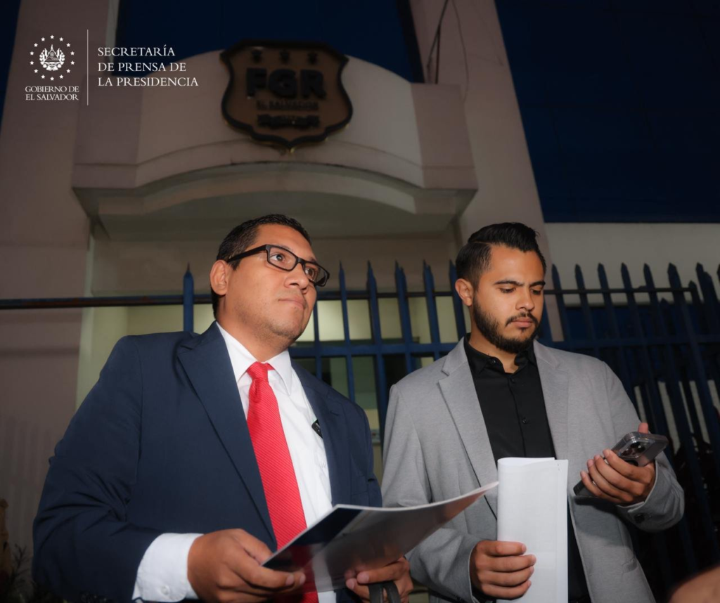 Empleado del MOPT, Javier Chávez denuncia ante la FGR a Mario Rogel por ...