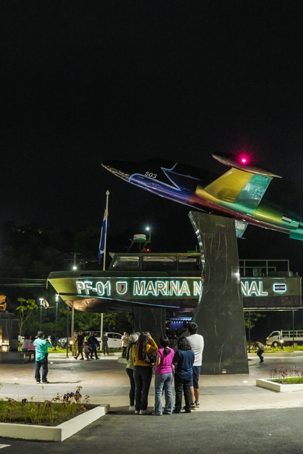 Nueva “Plaza Bicentenario de Fundación de la Fuerza Armada de El ...