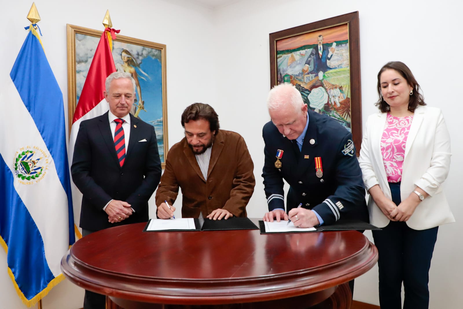 Convenio entre la Comisión Trinacional del Plan Trifinio y la FRITA ...