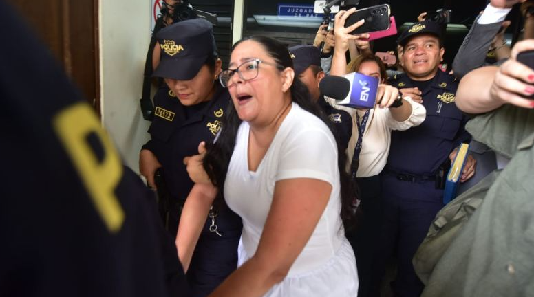 Ruth López reclama “un juicio público” en su llegada a la audiencia ...