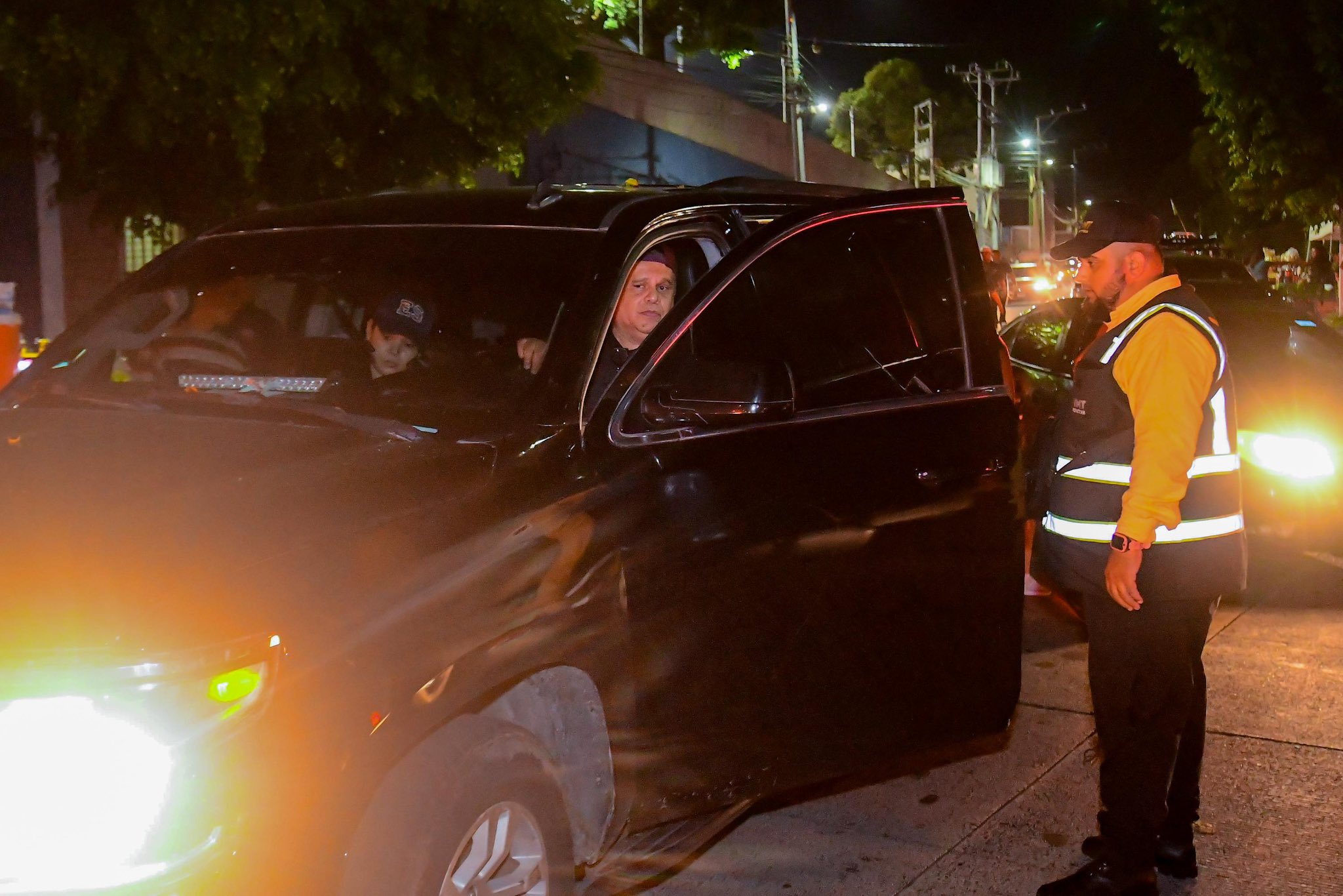 VMT sanciona René Alonso "Pura Uva" por uso indebido de luces de ...