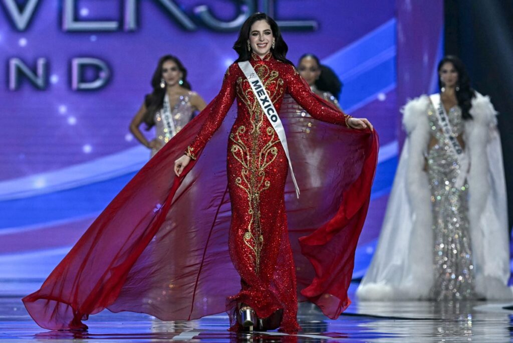 Fátima Bosch, de México, es la nueva Miss Universo 2025 - La Noticia SV