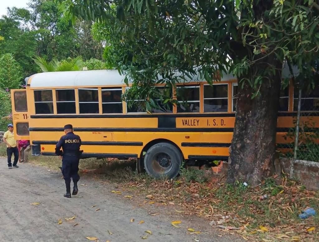 Bus de la ruta 635 choca contra vivienda y deja una menor con lesiones ...